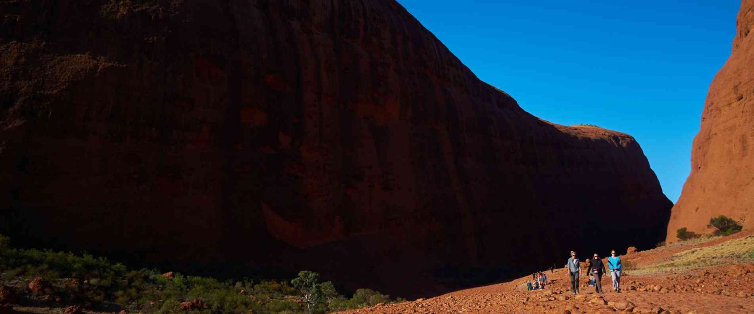 Uluru Tours from $105 | Uluru (Ayers Rock) Day Trips & Multi-Day Tours